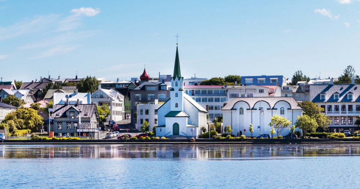 Eine neue Fluggesellschaft fliegt von Danzig nach Island